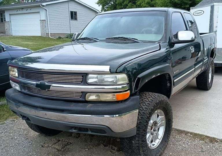 2002 Chevrolet Silverado 1500 Z71 Off-Road 4WD Pickup, (293,000 Miles ...