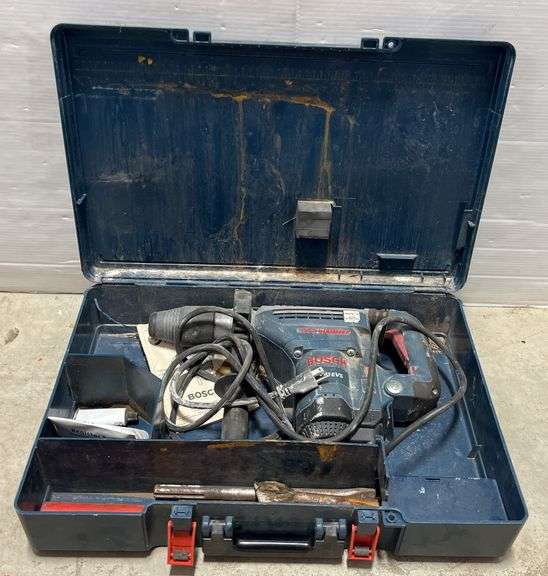 Bosch electric chisel and bits, works, used - Albrecht Auction Service