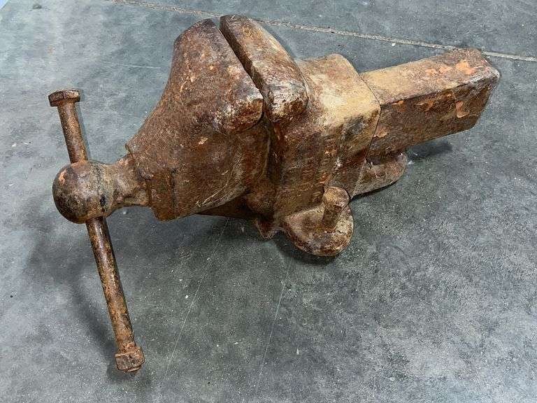 Reed Mfg. Co. iron vise, 4" jaws, rusty, used, works great - Albrecht ...