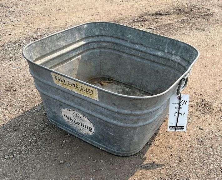 Galvanized wash tub, 22" x 22" x 12", good - Albrecht Auction Service