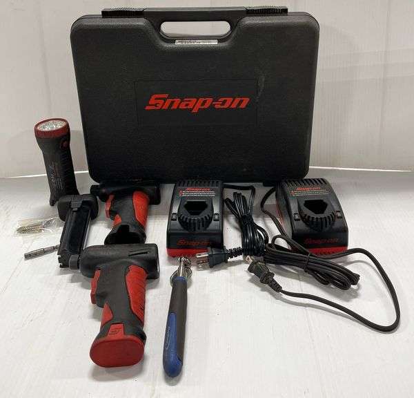 Snap-On 1/4" cordless screwdriver system, MINCT5561, includes (2) Guns ...