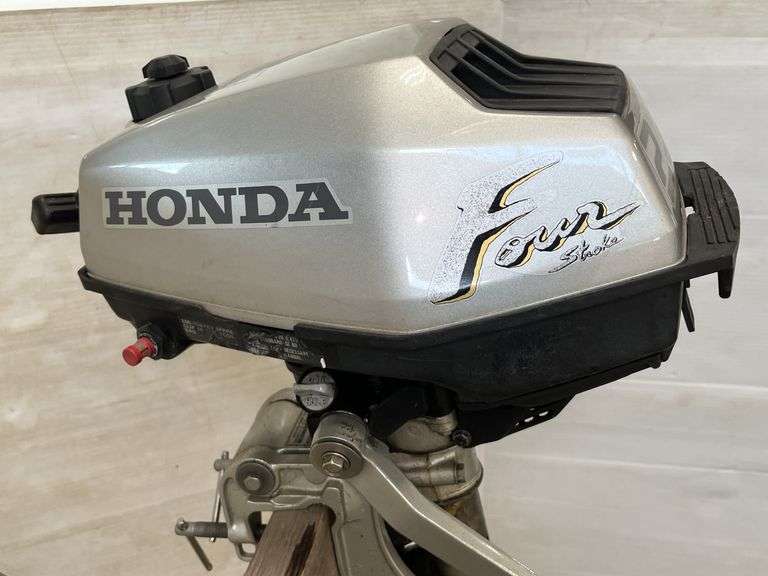 Honda 4-Stroke boat motor, 2 HP, motor ran well two years ago and has ...