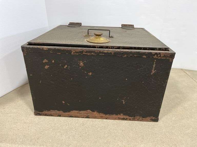 1945 World War II Era Sears and Roebuck fireproof safe with original ...