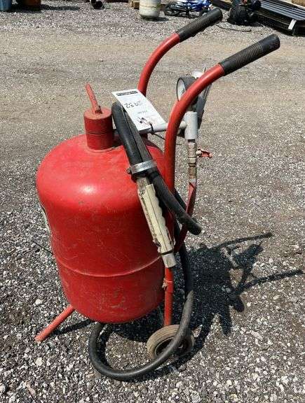 Clark sandblaster, works - Albrecht Auction Service