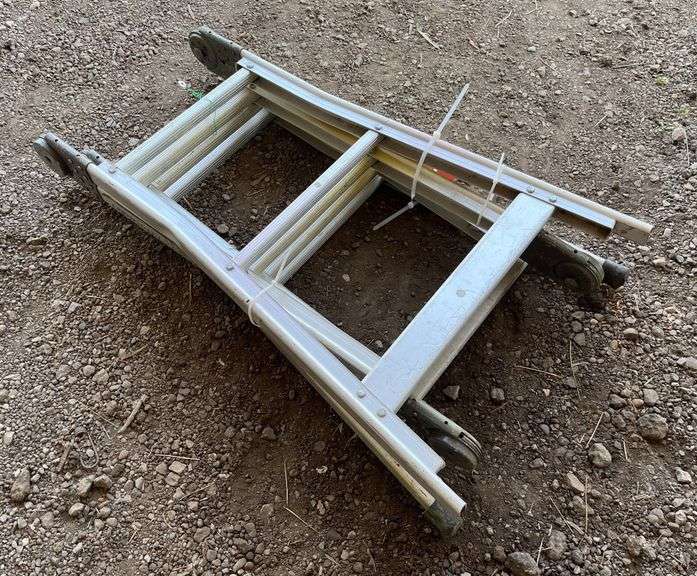 12' Flex ladder by Flex-O-Ladder, like new - Albrecht Auction Service