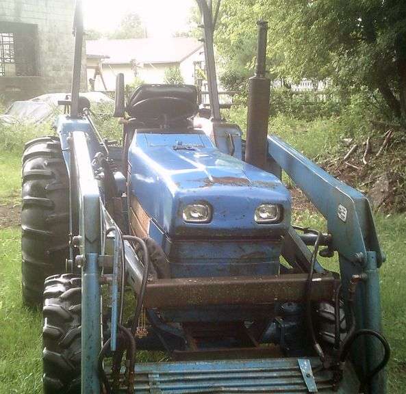 1993 Ford 1920 Front Wheel Assist Tractor with Loader, New Rear Tires ...