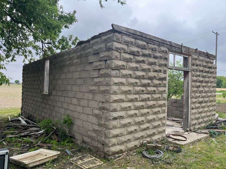 Cement block building to be taken down and hauled away; (1000) Total ...