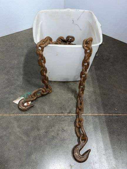 21' of 5/16" heavy duty towing chain, welded links, two hooks ...
