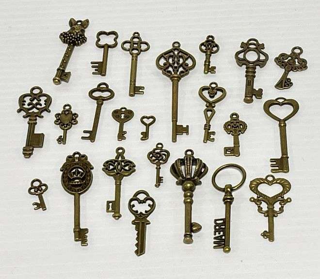 (23) Older style decorative skeleton keys, bronze, up to 2"L, new ...