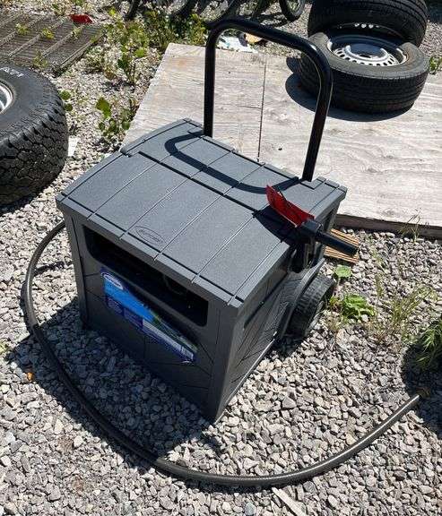 Hose reel, 20" x 18" x 20"H, used - Albrecht Auction Service