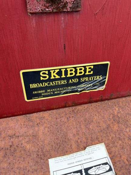 SKIBBE 3-point hitch seed broadcaster, PTO shaft is in hopper, one ...