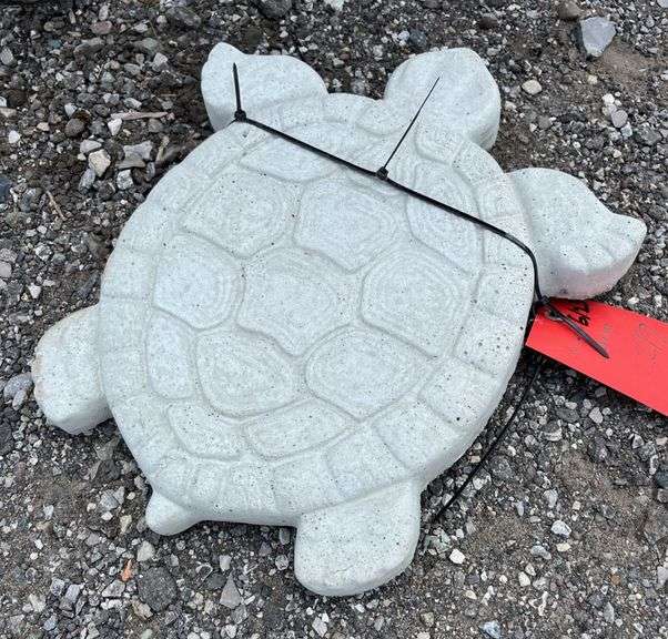 Concrete turtle statue, 10" x 15", good - Albrecht Auction Service
