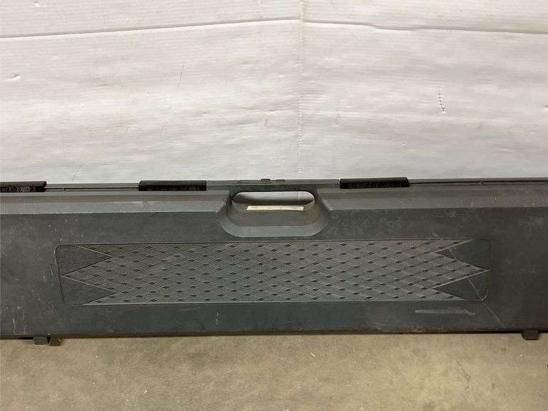 Gun Guard hard gun case, inside- 47" x 9", latches and hinges all work ...
