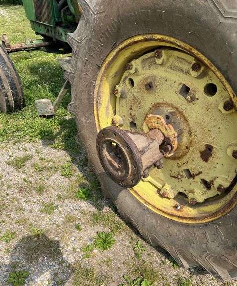 Older John Deere 4020 Tractor, 2WD, Gas, Automatic Powershift ...