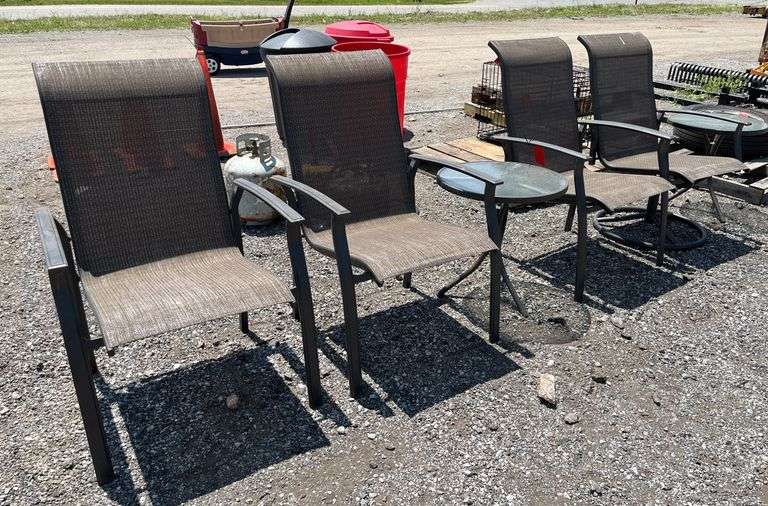 Outdoor patio set, includes: (4) Chairs, one swivels, and (2) End ...