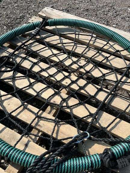 Round rope swing, 38"W, good - Albrecht Auction Service