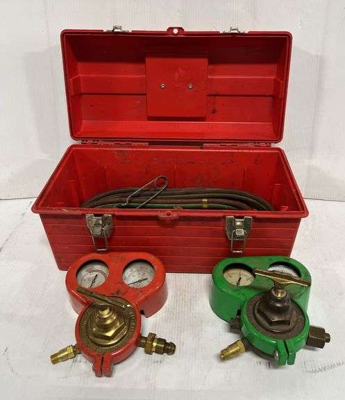 Torch kit, includes: 25' of hose, Victor regulators with guards and ...