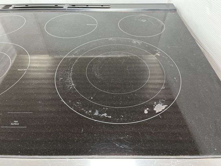 Samsung oven, 29 1/2"W, cord not included, good, works, has wear on ...