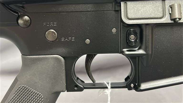 Colt AR-15, 5.56/.223 Cal. M4 Carbine, Colt Factory, Includes a 30 ...