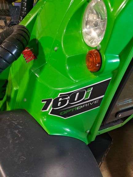 2022 Avant 760i Opti-Drive Fork Loader, Equipped with Auto Adjustable ...