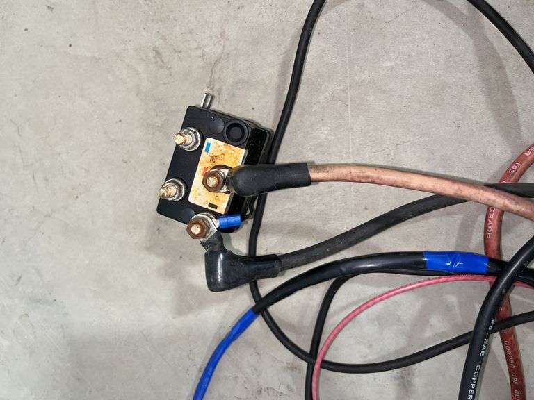 Superwinch Terra 45, includes instruction manual, parts for perma ...