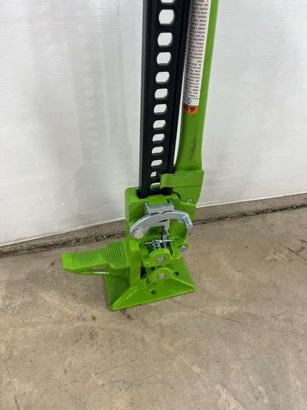 48" Farm jack, new - Albrecht Auction Service