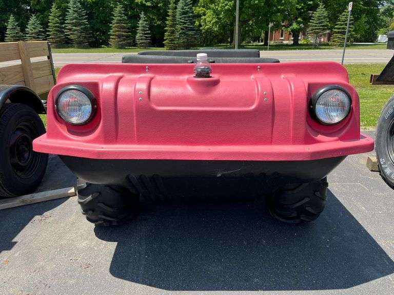 2000 Max IV 6x6 four-seater amphibious vehicle, low hours (approx. 200 ...