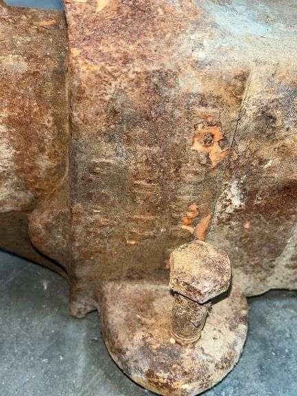 Reed Mfg. Co. iron vise, 4" jaws, rusty, used, works great - Albrecht ...