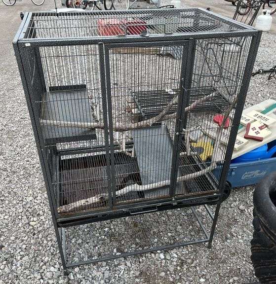 Large cage, 20"W x 31"L x 43"H - Albrecht Auction Service