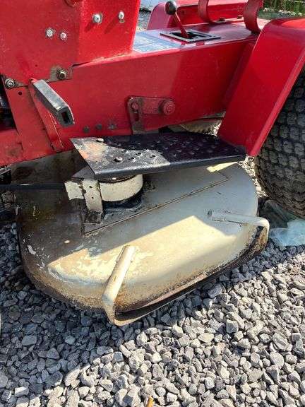 1982 International Harvester Cub Cadet lawn mower, 8 HP Briggs ...