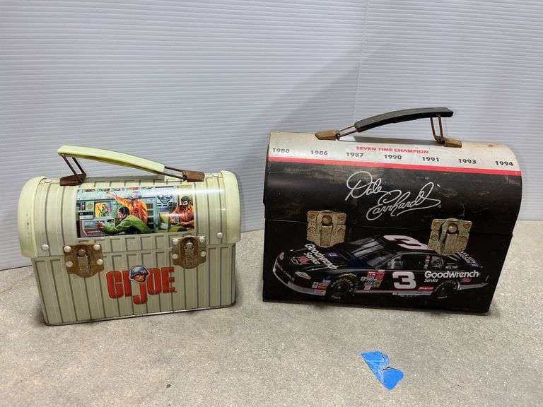 Lunch box collection, various sizes, good, have wear and rust ...