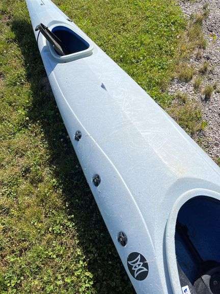 Perception Eclipse Sea Lion 17' kayak, made in the USA, missing rear ...