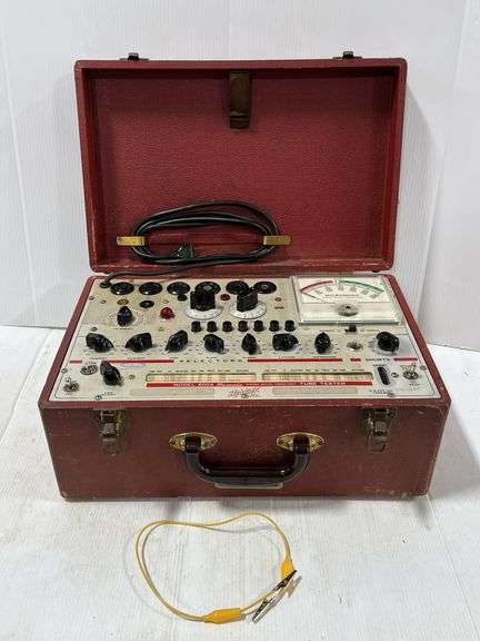 Hickok Model 600A, tube tester, 16" case, works - Albrecht Auction Service