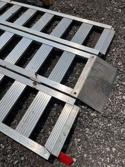 Tri-fold ATV/lawn mower ramps, 5'6"L - Albrecht Auction Service