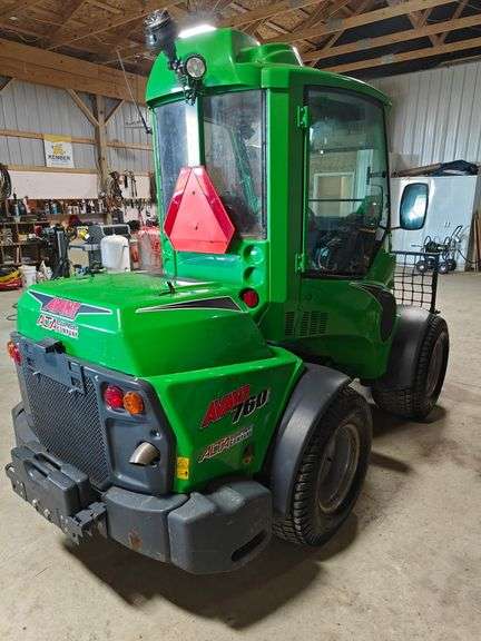 2022 Avant 760i Opti-Drive Fork Loader, Equipped with Auto Adjustable ...