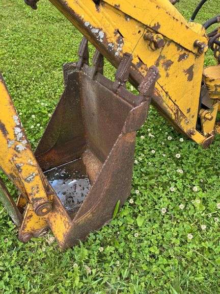 Mini backhoe attachment, came off old Davis trencher, 16"W bucket ...