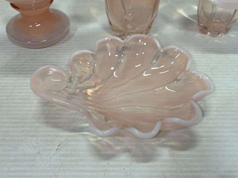 Pink opalescent clam/seashell dish by Duncan Miller; 3-Lobe vase by ...