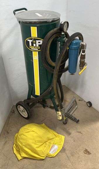 TIP "99" sandblaster with 38 special valve, also has a sifter and hood ...