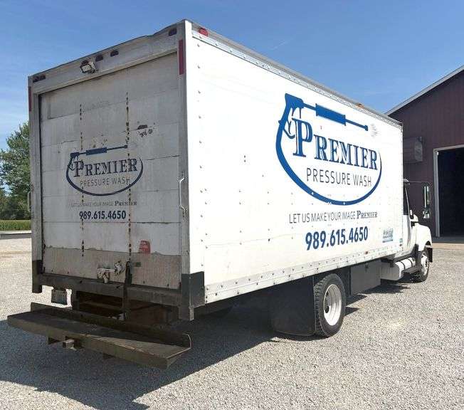 2015 International Terrastar, 18' Dry Van Body with Roll-Up Rear Door ...