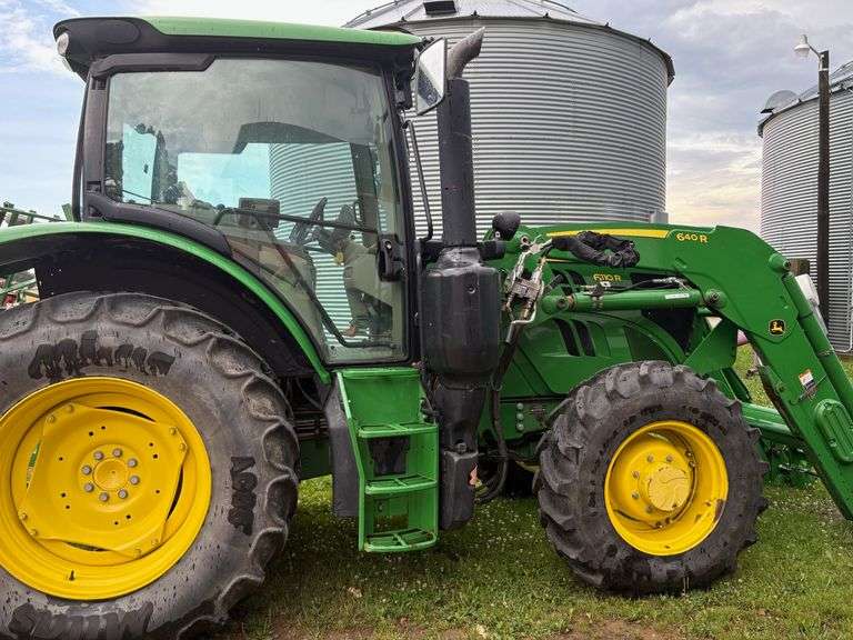 2016 John Deere 6110R 4WD Tractor with 640R Loader and 8' Bucket, (4400 ...