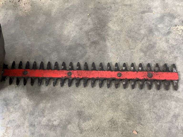 Homelite HT-17 gas hedge trimmer, with 16" blade, made in the USA, good ...