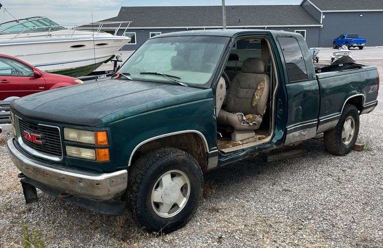 1995 GMC 1500 Pickup, VIN: 2GTEK19K2S1540578, (192,463 actual miles), for parts or restoration ...