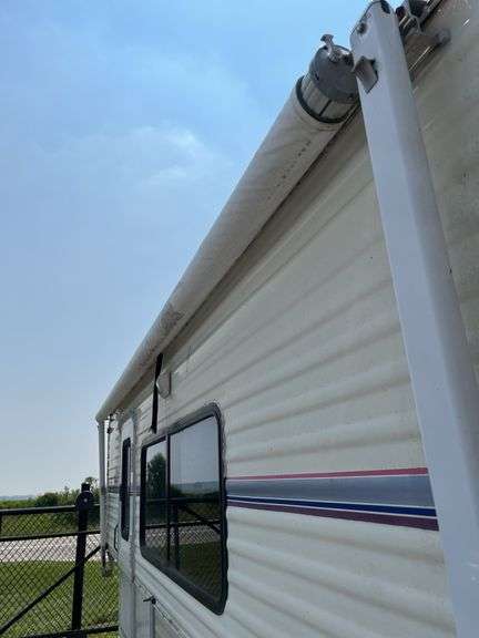 1999 TowLite Hi-Lo camper, VIN: 4FTLTAR29XB053143, AC doesn't work ...