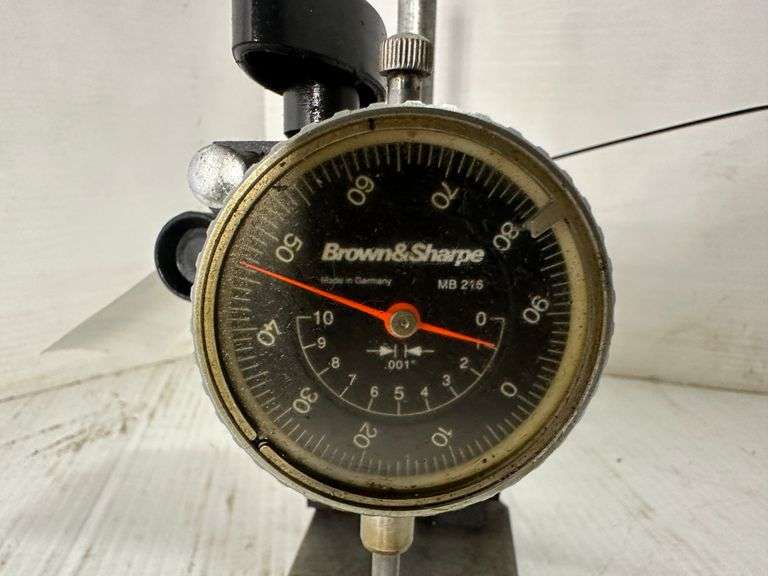 Brown & Sharpe Travel Indicator on Mag Base and Federal Indicator on ...