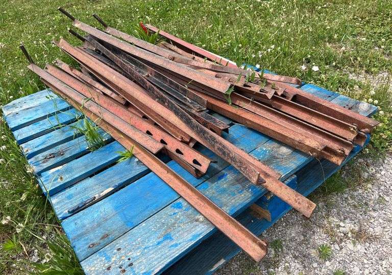 (10) Wall jacks, good - Albrecht Auction Service