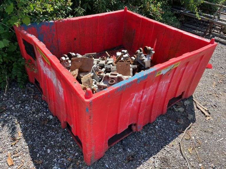(20) Crane rail trolleys in red tote - Albrecht Auction Service
