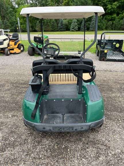 1998 EZ-Go gas golf cart, runs - Albrecht Auction Service