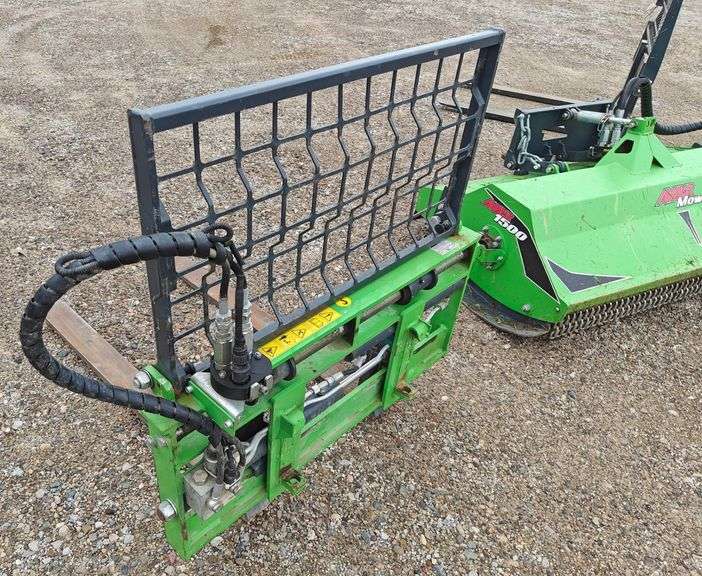 Avant Loader Manual Pallet Forks, 2022 Avant Auto Shuttle Forks, and ...