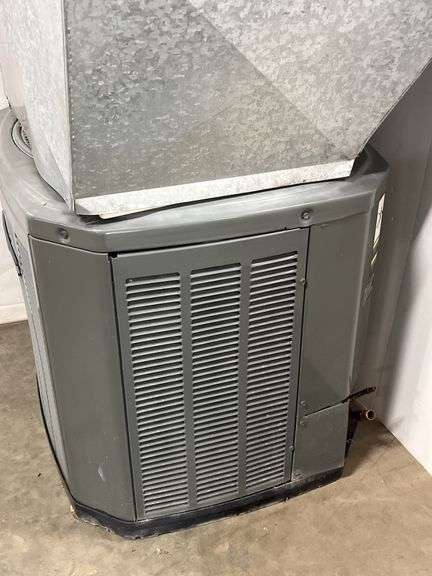 Trane XR11 2 1/2-Ton AC Unit, 10 Seer, made in 2006, working when ...