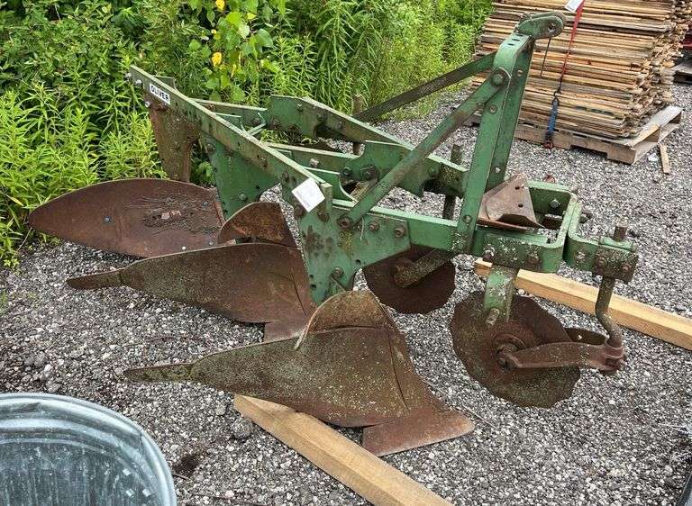 3-Point 3-bottom oliver plow, 90"L overall x 48"H, fair - Albrecht ...